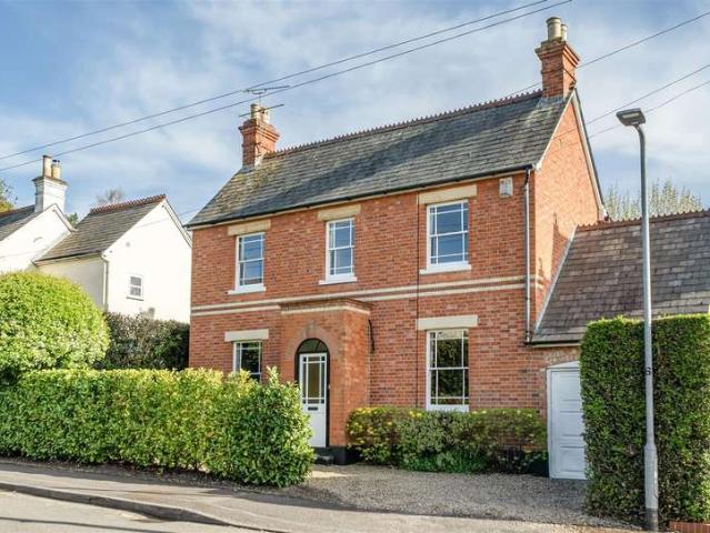 3 Bedroom Detached House