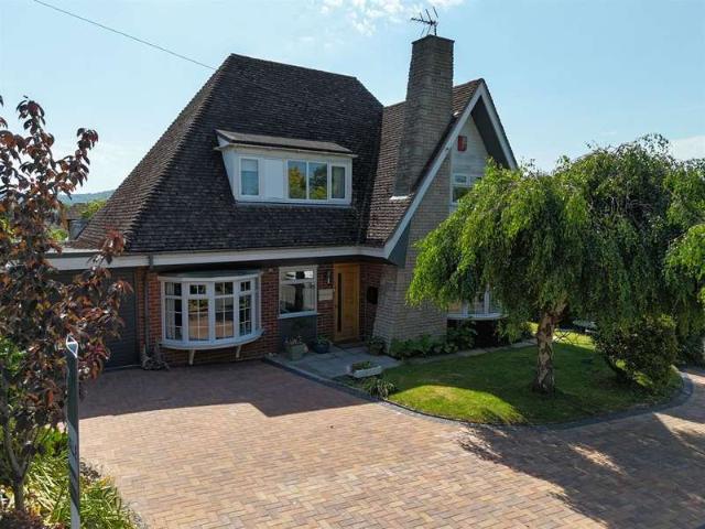 3 Bedroom Detached House