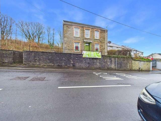 3 Bedroom Detached House