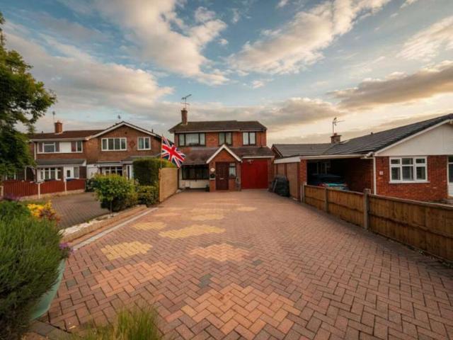3 Bedroom Detached House