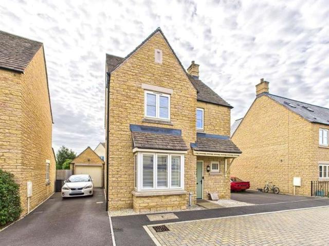 3 Bedroom Detached House