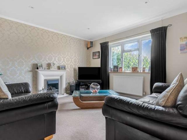 3 Bedroom Detached House