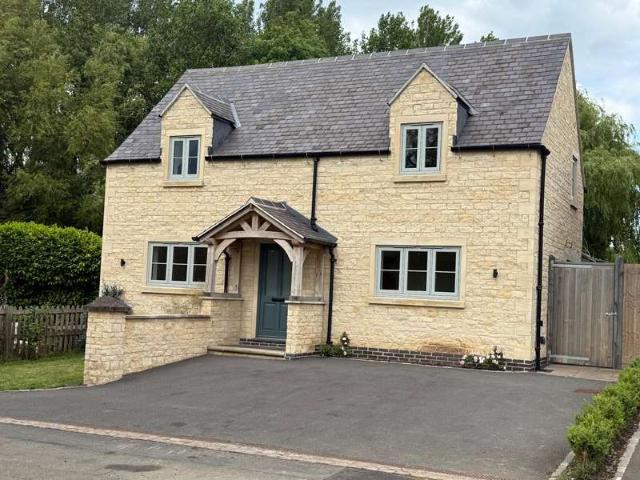 3 Bedroom Detached House