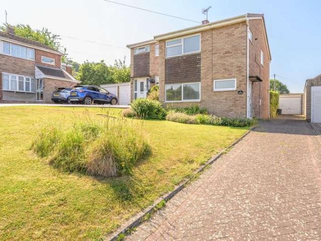 3 Bedroom Detached House