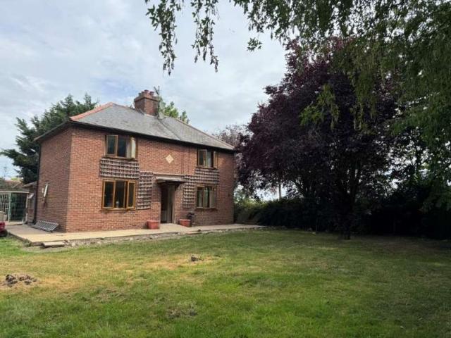 3 Bedroom Detached House