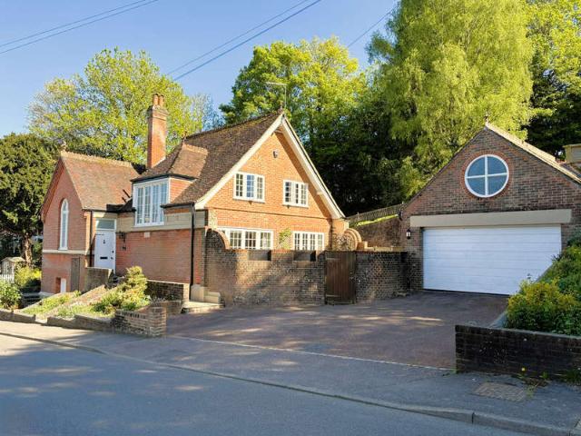 3 Bedroom Detached House
