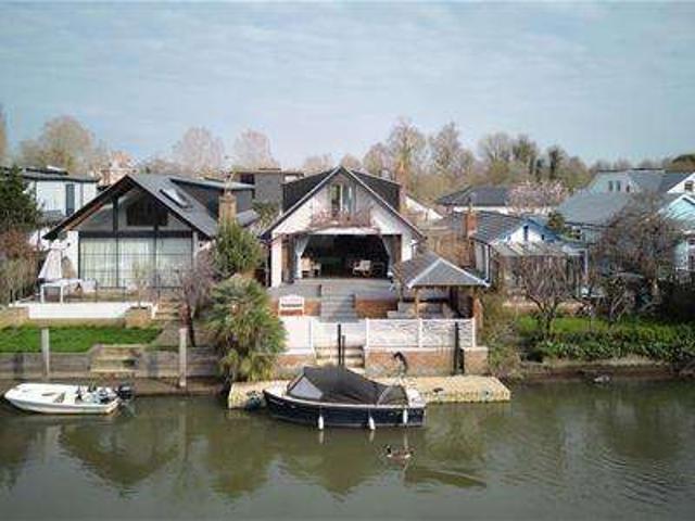 3 Bedroom Detached House