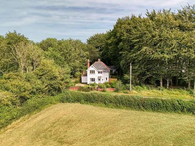 3 Bedroom Detached House
