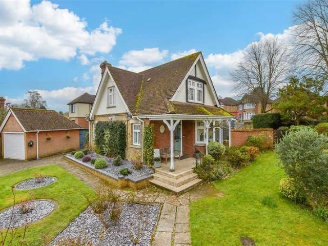 3 Bedroom Detached House