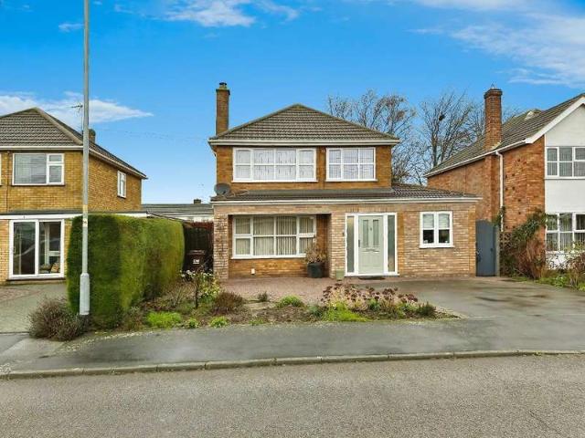 3 Bedroom Detached House