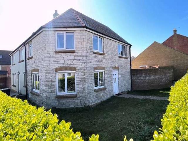 3 Bedroom Detached House