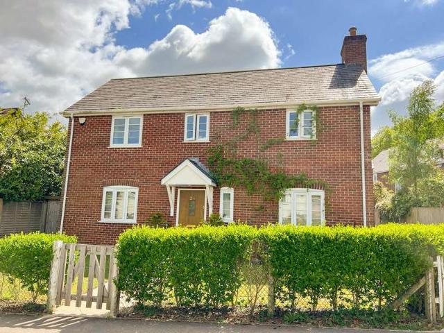 3 Bedroom Detached House