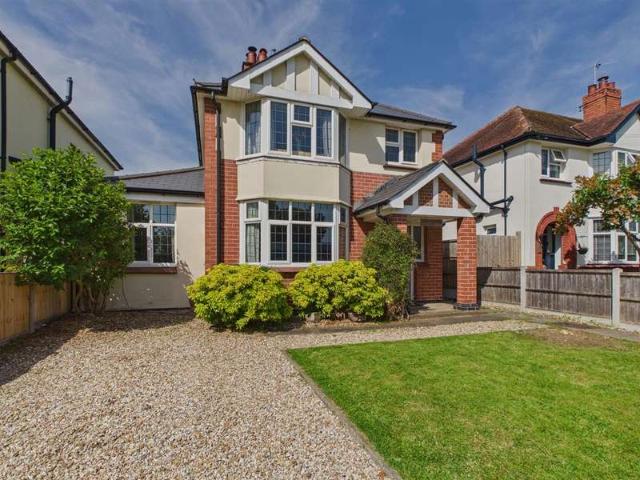 3 Bedroom Detached House