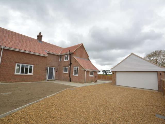 3 Bedroom Detached House