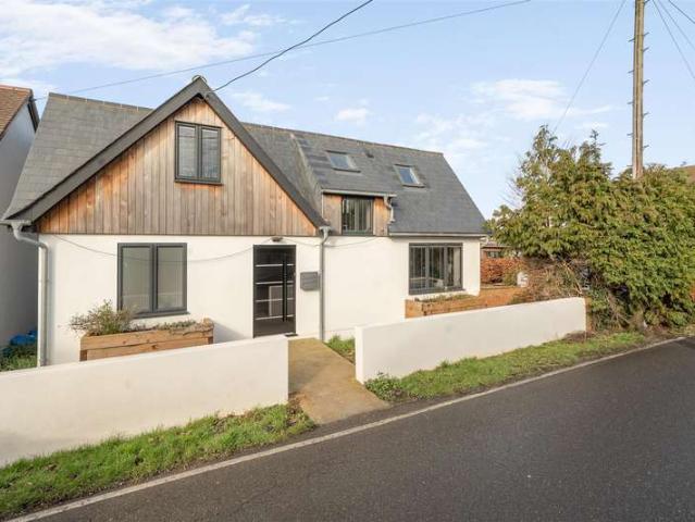 3 Bedroom Detached House