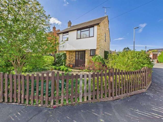 3 Bedroom Detached House