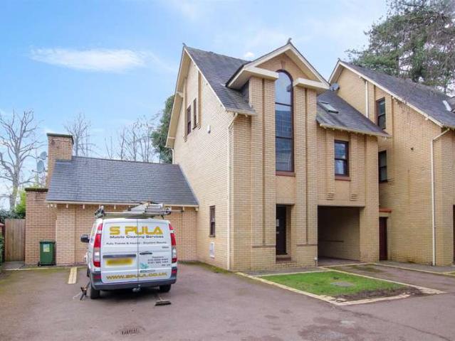 3 Bedroom Detached House