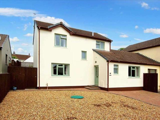 3 Bedroom Detached House