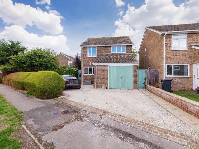 3 Bedroom Detached House