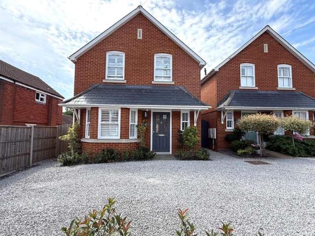 3 Bedroom Detached House