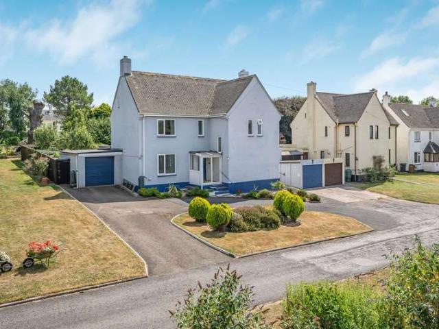 3 Bedroom Detached House