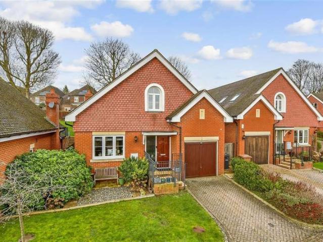 4 Bedroom Detached House