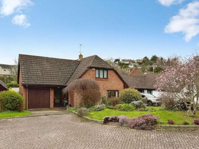 3 Bedroom Detached House