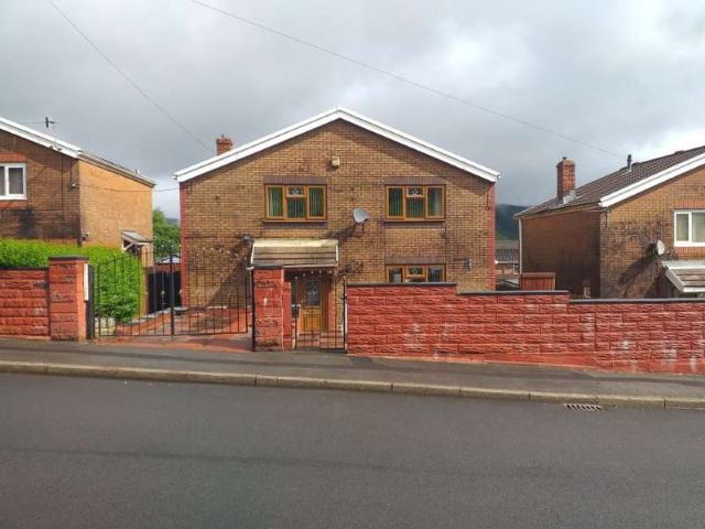 3 Bedroom Detached House