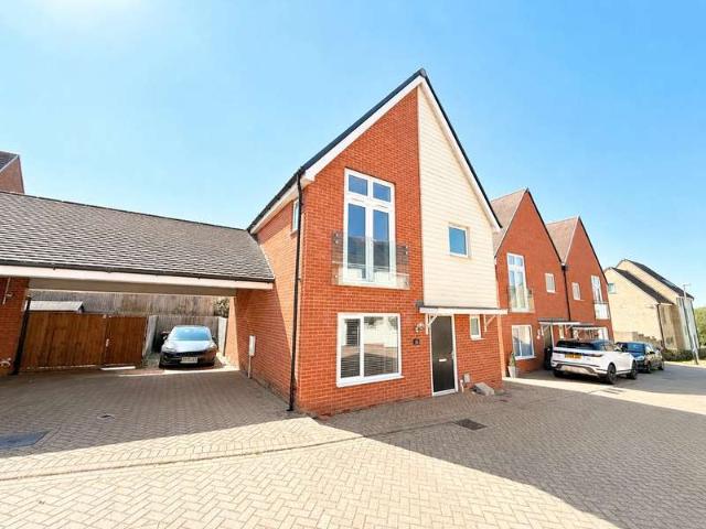 3 Bedroom Detached House