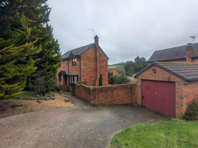 3 Bedroom Detached House