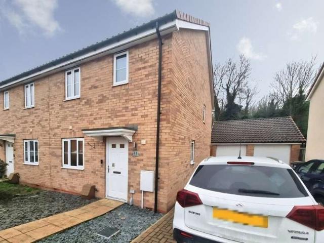 3 Bedroom Detached House