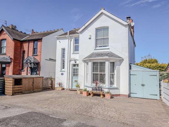 3 Bedroom Detached House