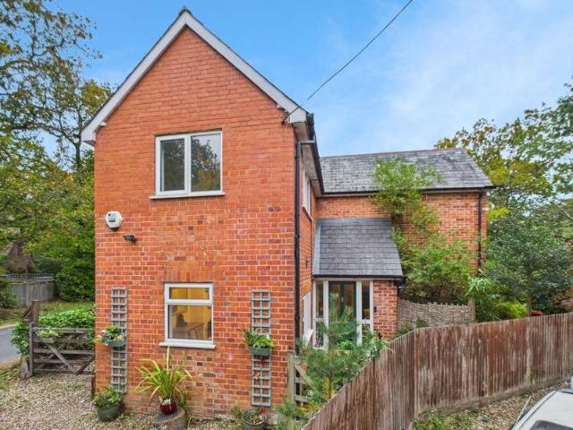 3 Bedroom Detached House
