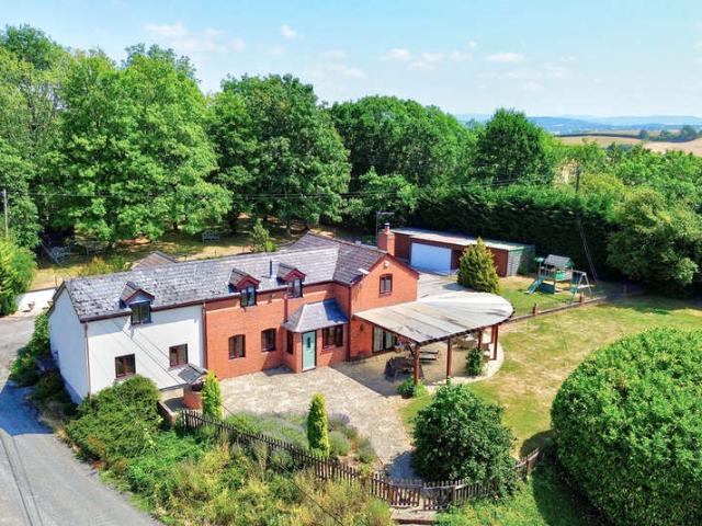 3 Bedroom Detached House