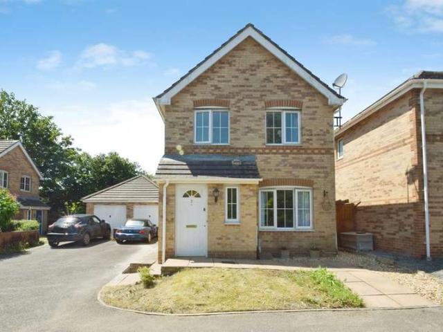 3 Bedroom Detached House