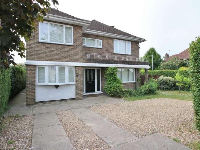 3 Bedroom Detached House