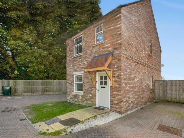3 Bedroom Detached House