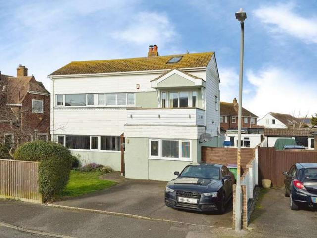 3 Bedroom Detached House