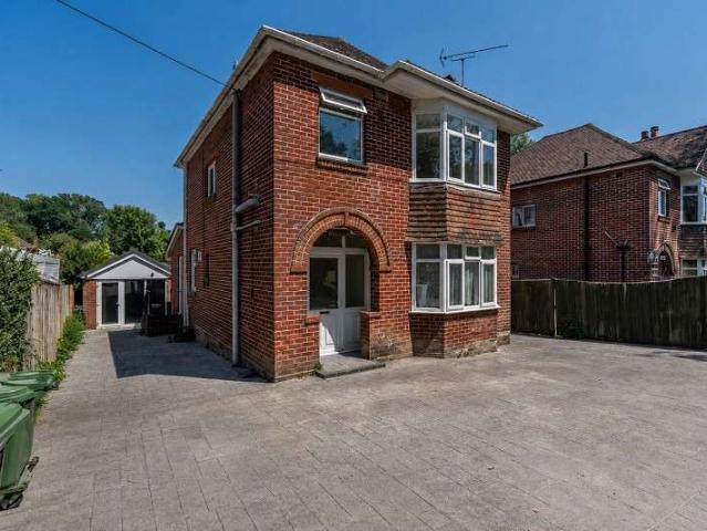 3 Bedroom Detached House