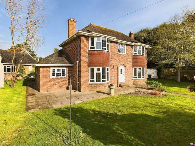3 Bedroom Detached House
