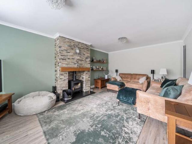 3 Bedroom Detached House