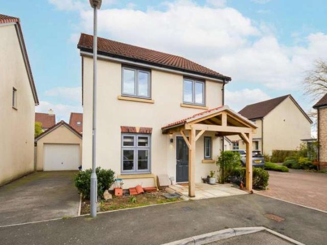 3 Bedroom Detached House