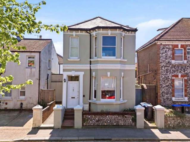 3 Bedroom Detached House