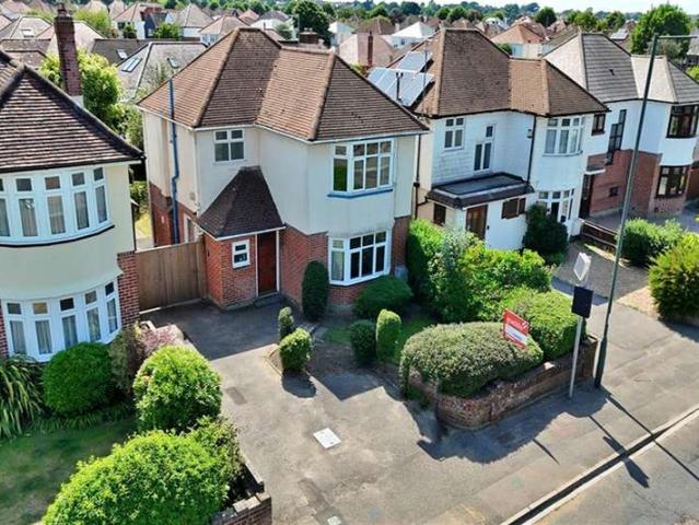 3 Bedroom Detached House