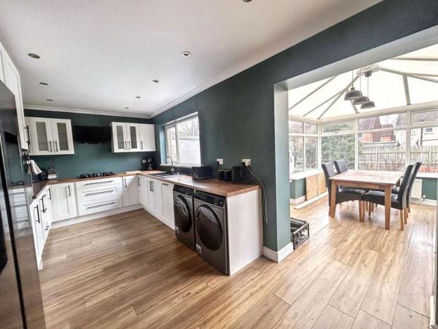 3 Bedroom Detached House