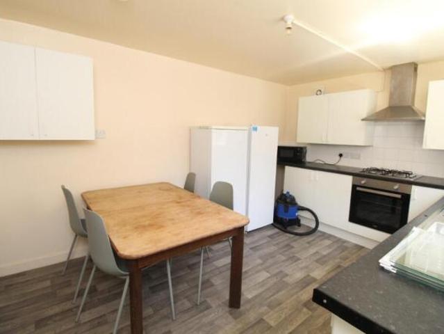 3 bedroom detached house for rent in 3 BED Kimbolton Avenue, Lenton, Nottingham, NG7