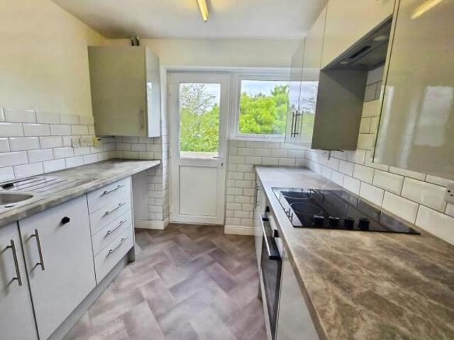 3 bedroom detached house for rent in 24 Widecombe Way, EX4