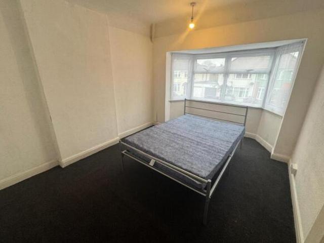 3 bedroom detached house for rent in 37 Beech Road WV10 6TR, WV10