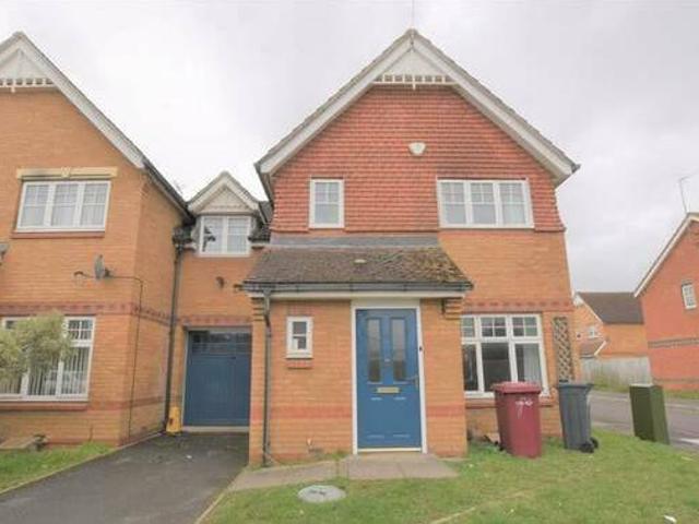 3 bedroom detached house for rent in 86 Clonmel Close RG4
