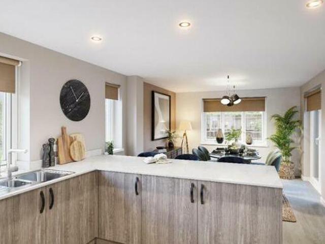 3 Bedroom Detached House For Rent In Colchester, Essex